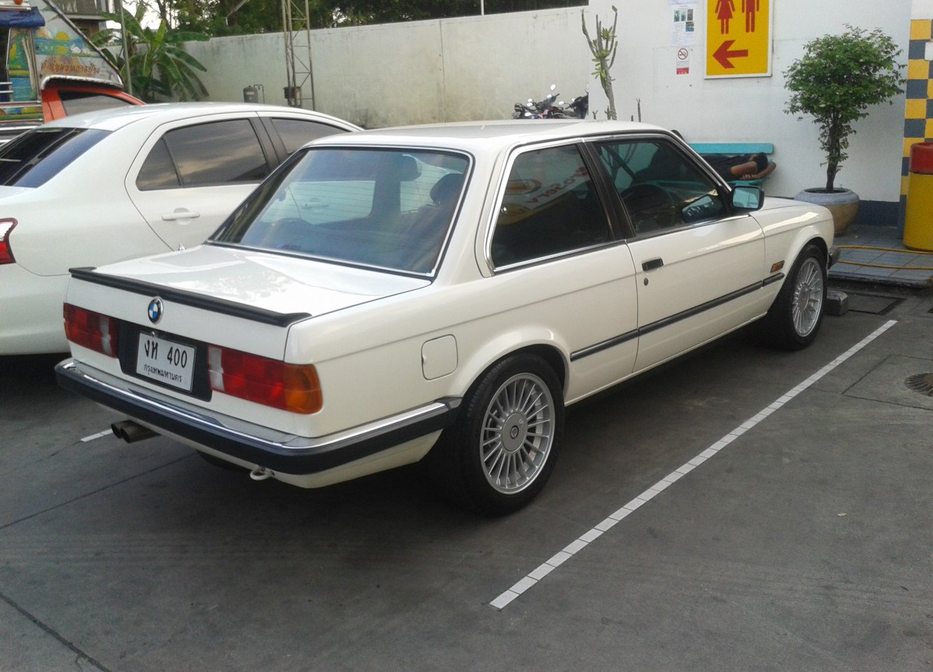 BMW 3 Series Coupe (E30) 320i (125 Hp)
